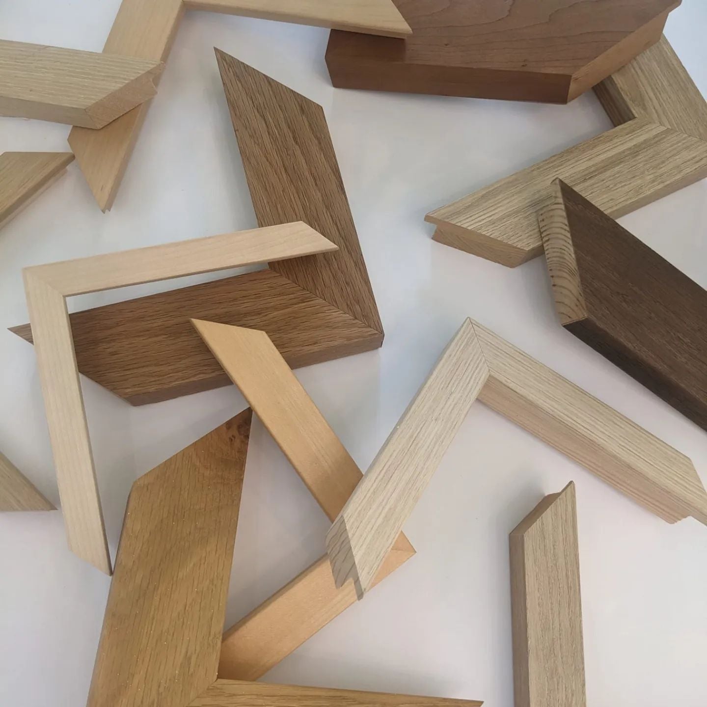 99 frames - Custom Picture Framing Store in Cabbagetown, Toronto